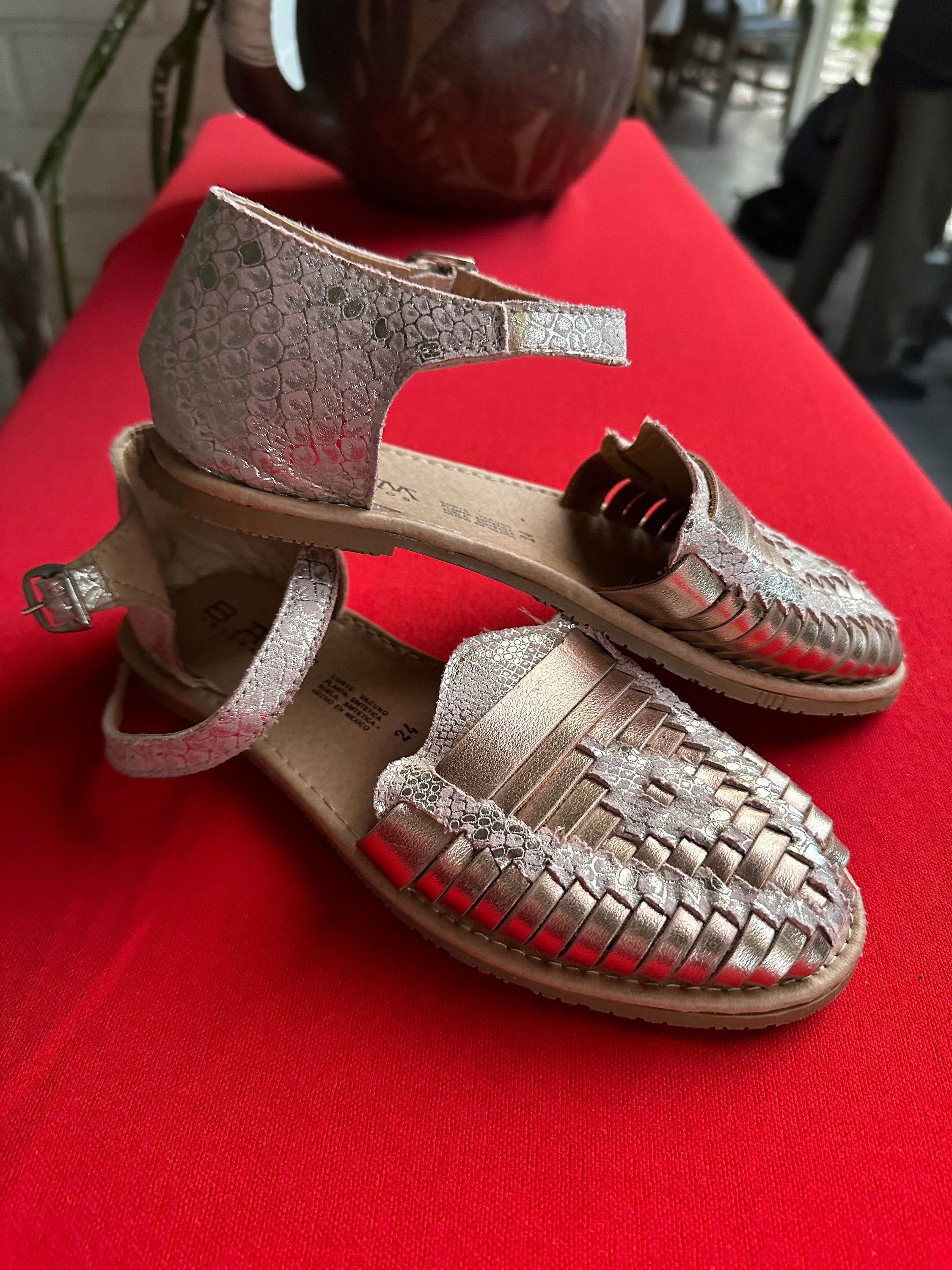 BAM Rose Gold Metallic Artesanos Huaraches With Strap - Etsy