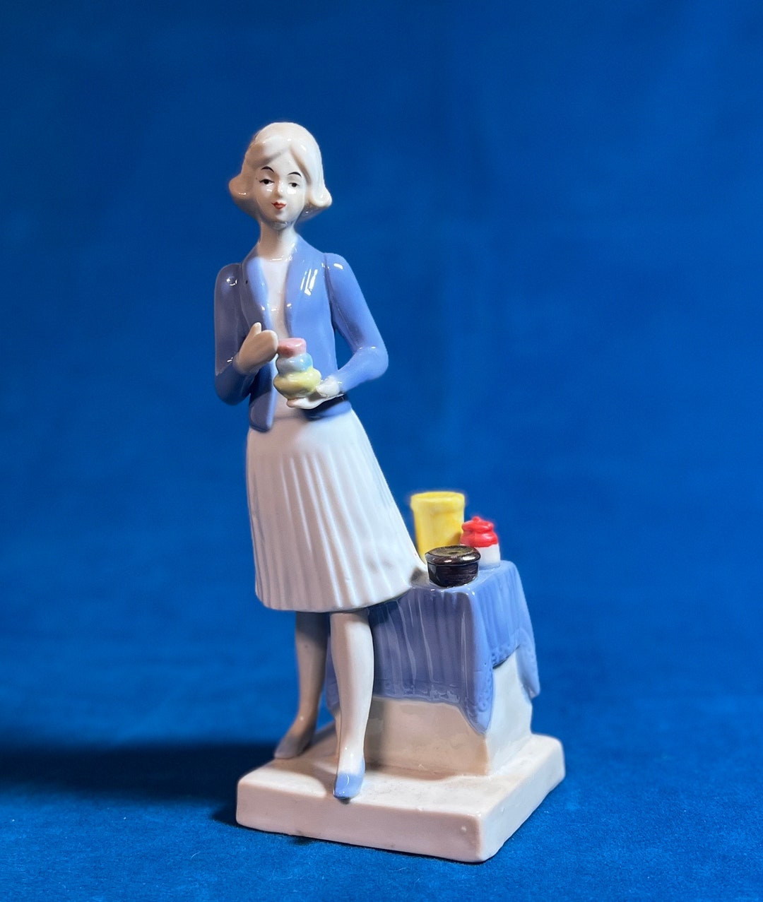 Vintage Tupperware Lady Figurine Special Edition Series 1 Porcelain ...