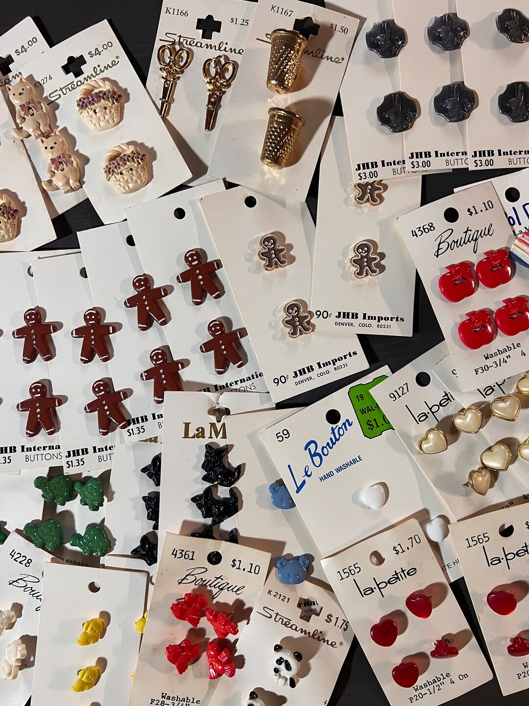 Vintage FUN Plastic Molded Buttons / Enameled Buttons / Metal Buttons ...