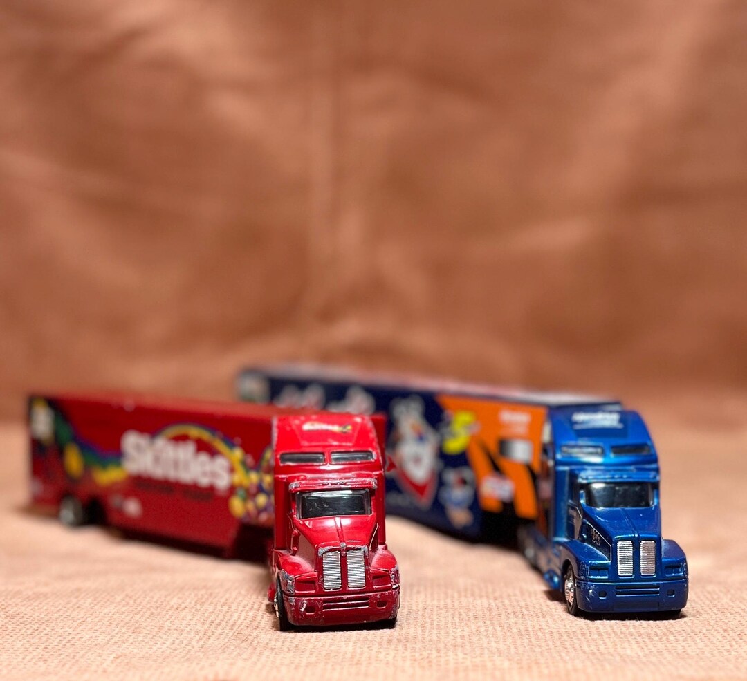 Vintage 1996 Kelloggs Tony the Tiger Racing Trailer Semi Truck Terry ...