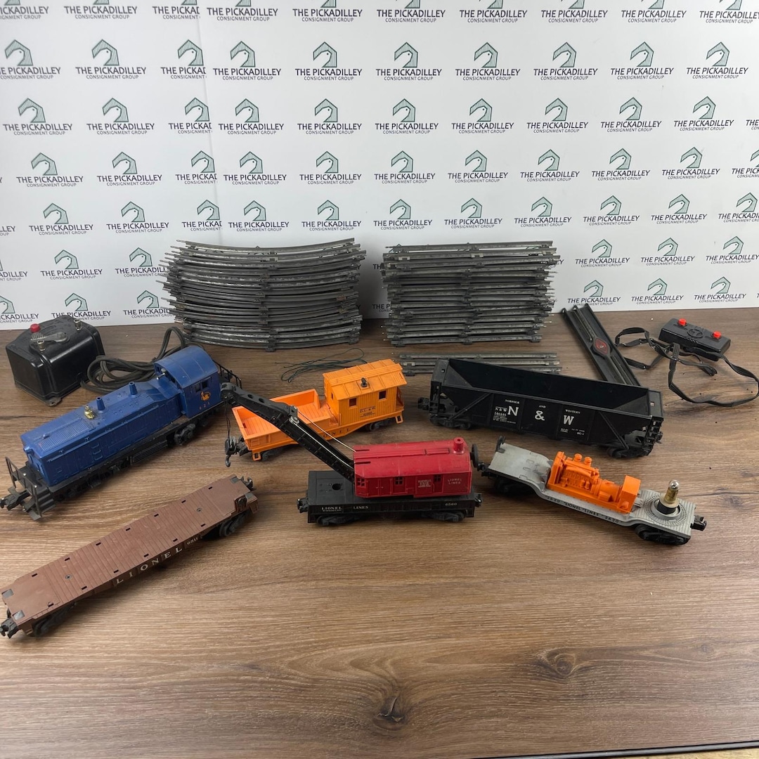 Lionel Electric Train Set Lot Blue Locomotive Red Crane Jersey Central ...
