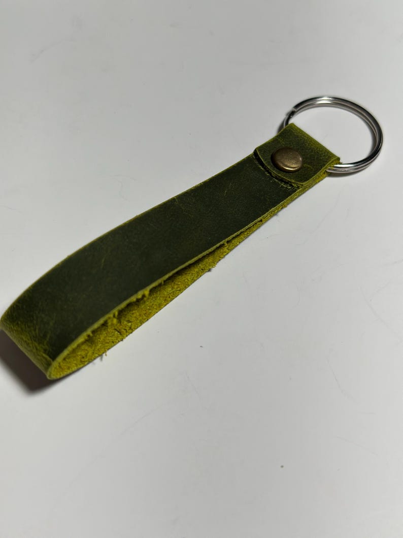 Handmade Olive Crazy Horse Leather Keychain – Minimalist Key Fob - Etsy