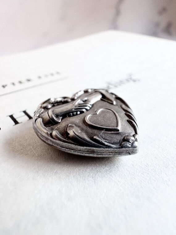 1940s Sterling Silver Sweetheart Charm Handshake Rare… - Gem
