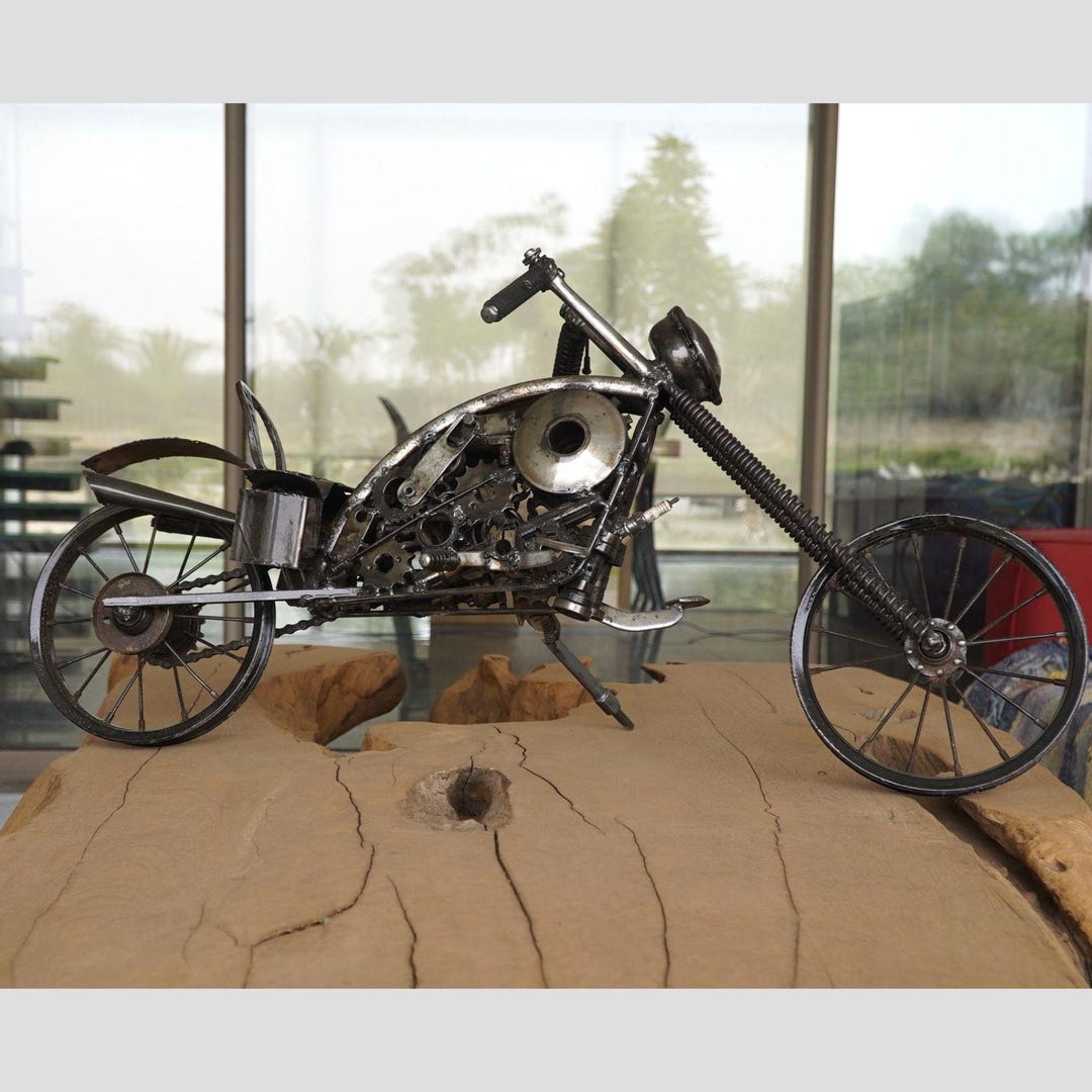 Petit Moto En Métal Recyclé – Miniature Recycled Metal Motorcycle ...