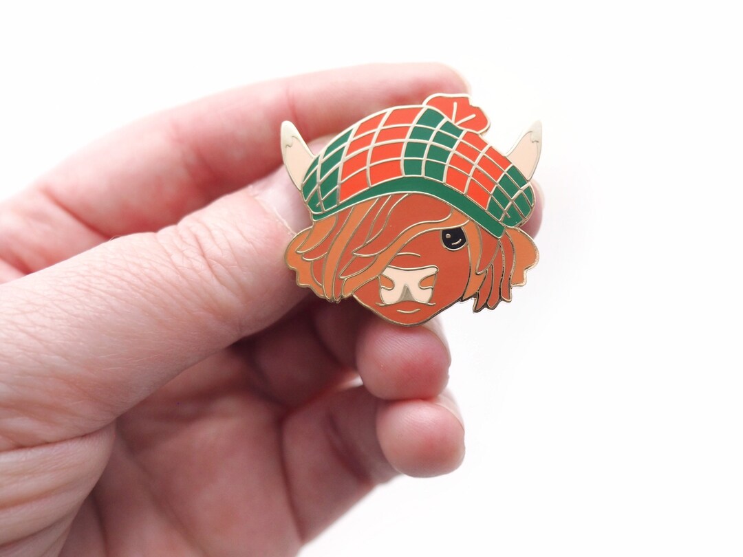 Scottish Tartan Highland Cow. Hard Enamel Pin Gift. - Etsy