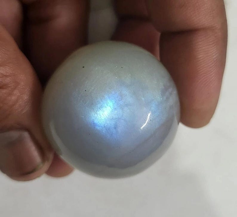 Natural Moonstone Sphere – Healing Crystal, Chakra Stone (280 Carats ...