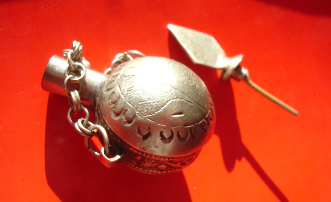 Moroccan TARNISHED Metal Kohl Make up Eye Liner Empty Round - Etsy