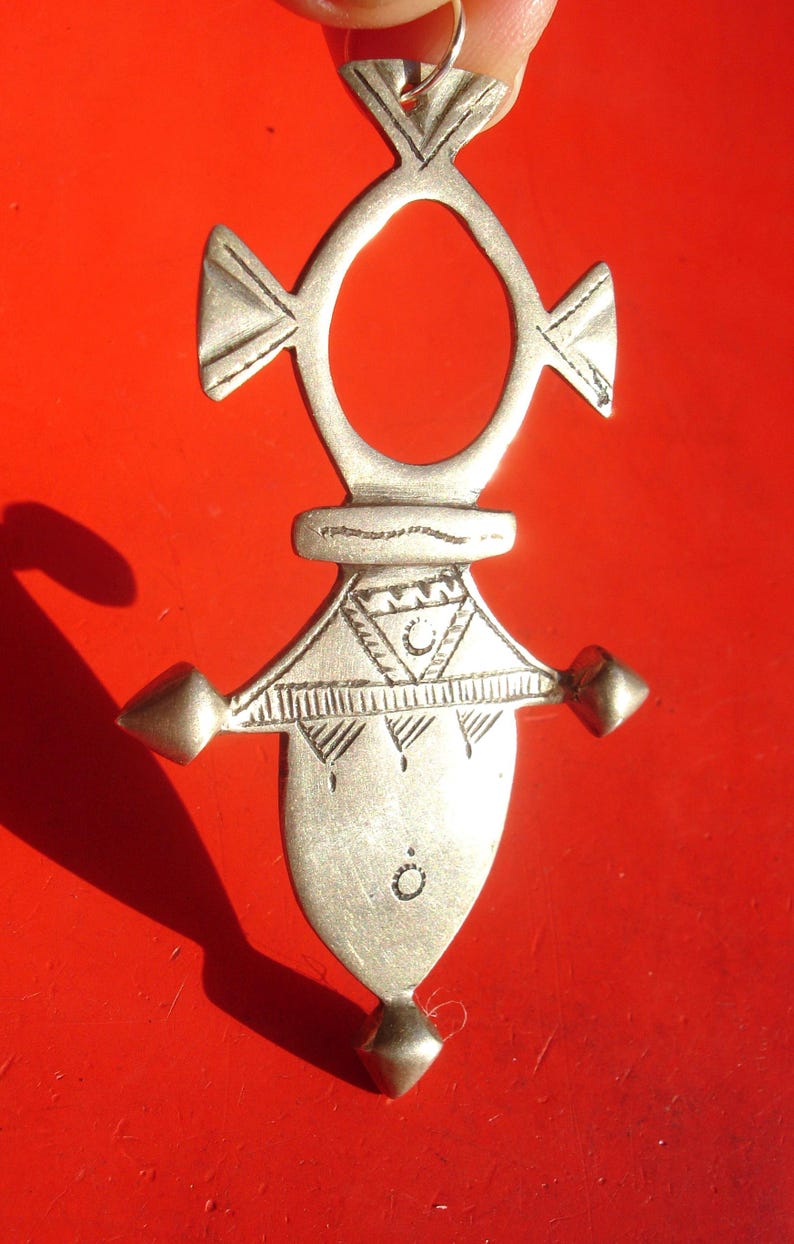 Cruz tuareg de Níger Colgante de plata de doble cara grabado a mano ...