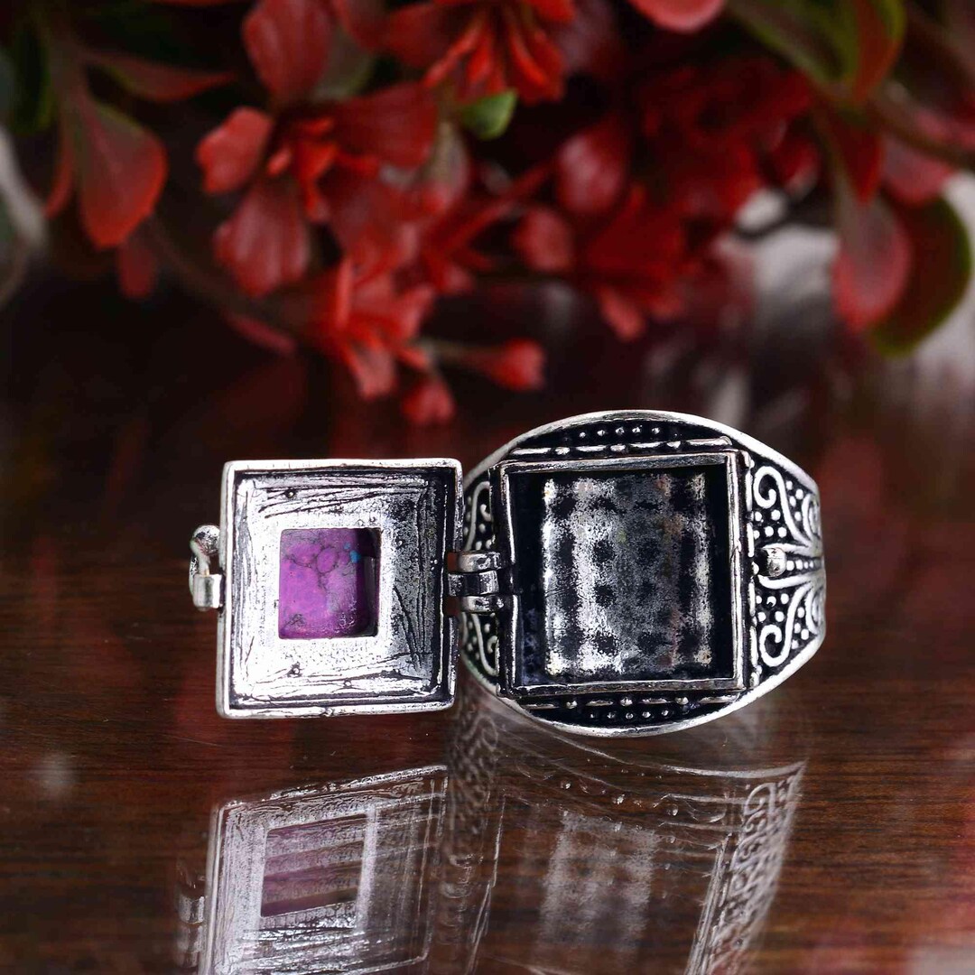 Purple Stone Poison Box Ring, Square Hidden Locket Ring, Vintage Gothic ...