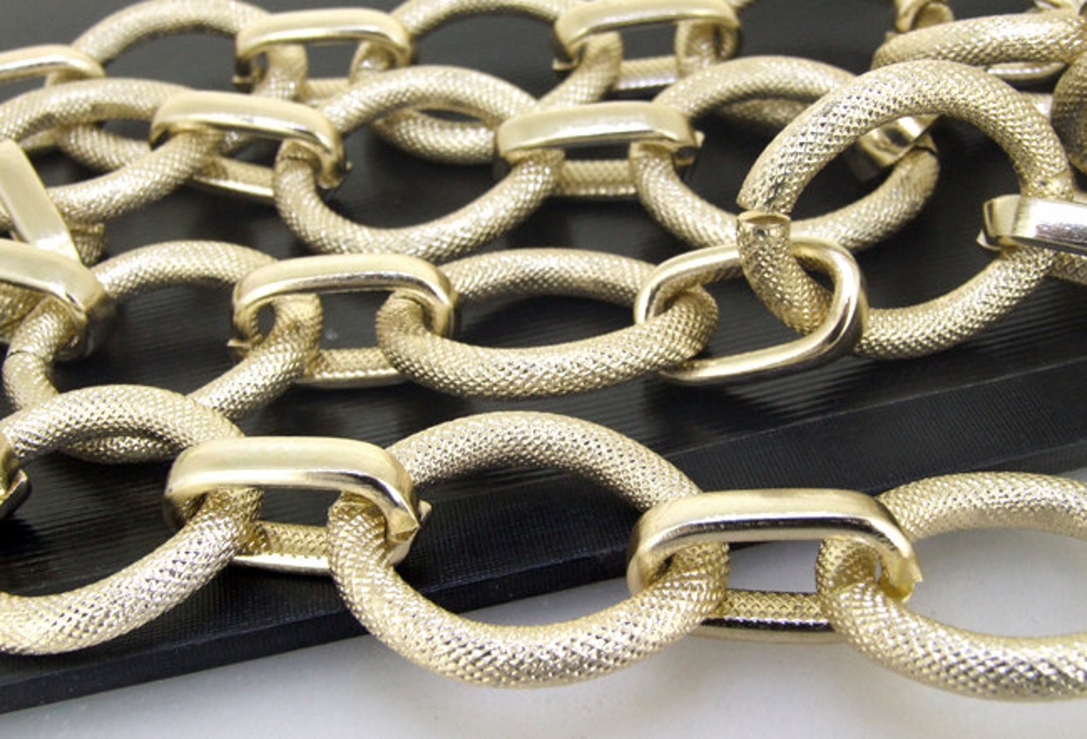 One Chain Long Shiny Loop Dot 30mmx35mm 14mmx25mm Light Gold Aluminum ...