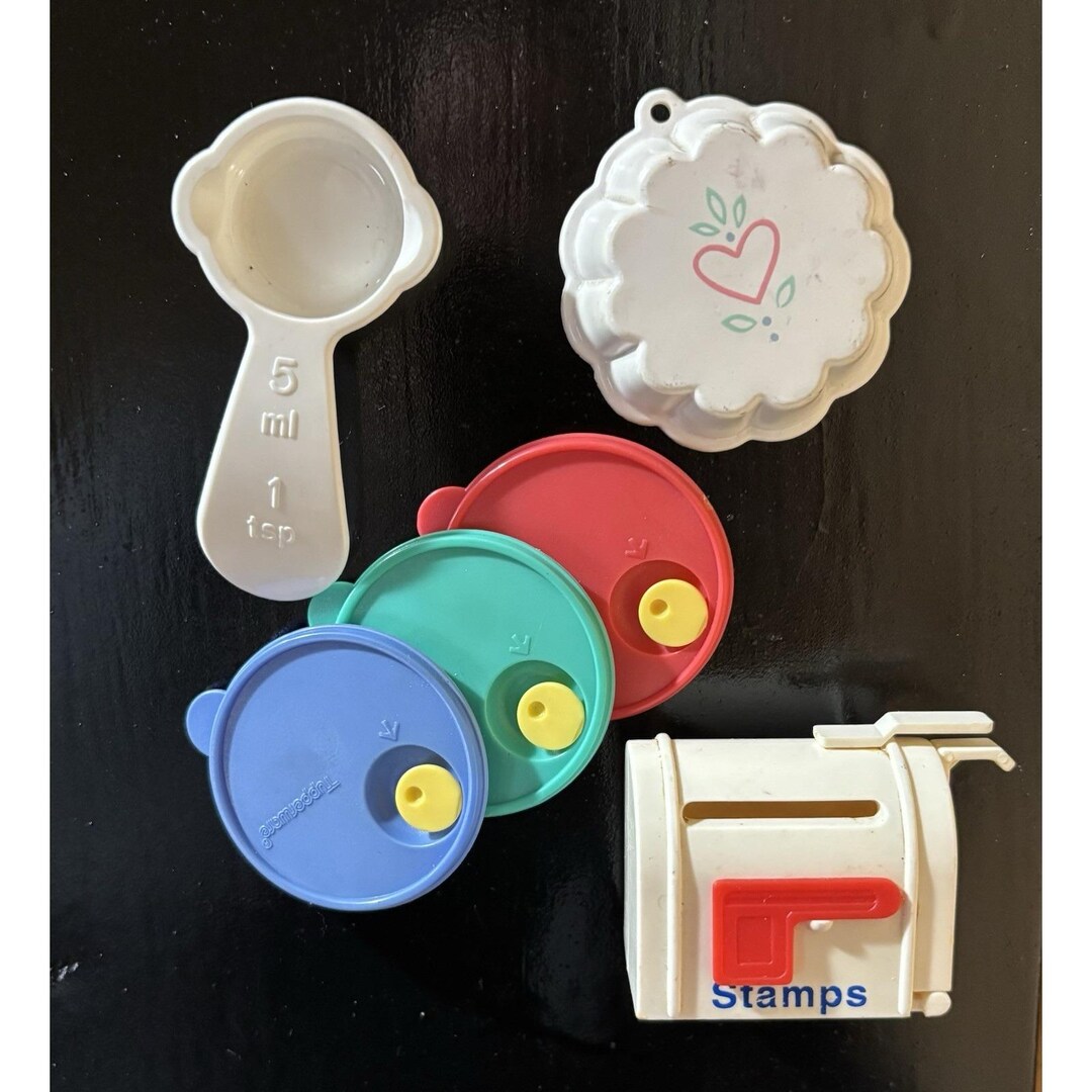 Lot of 4 Vintage Kitchen Fridge Magnets Tupperware Hallmark Stamps ...