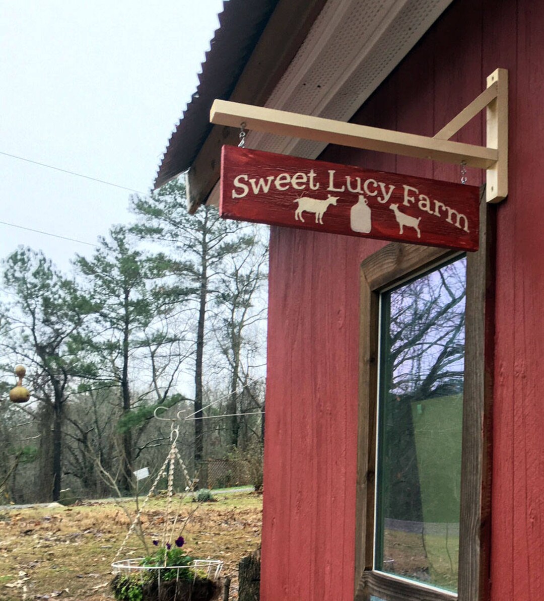 Custom Farm Sign With Bracket | Your Own Personalized Farm, Chicken ...