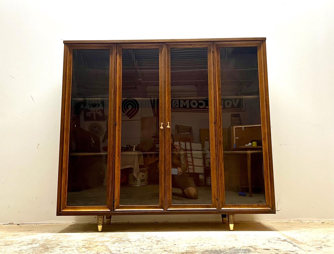 Vintage 1960s Mid Century Modern Display Cabinet by Broyhill - Etsy