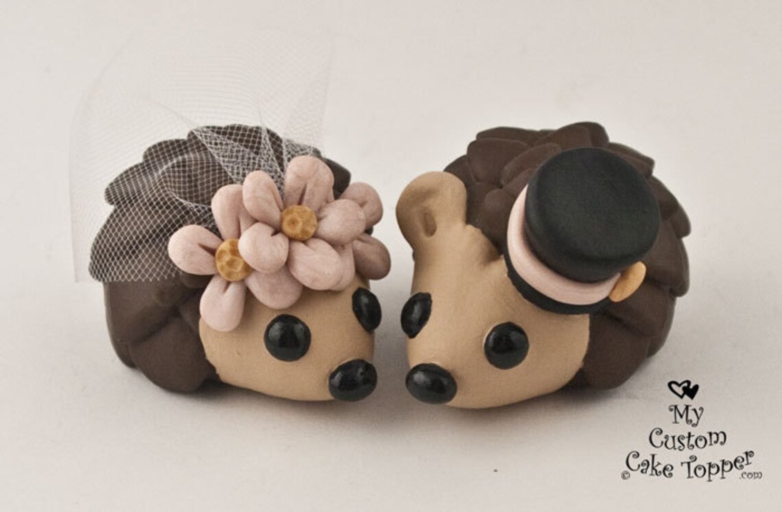 Hedgehogs Wedding Cake Topper With Daisies - Etsy