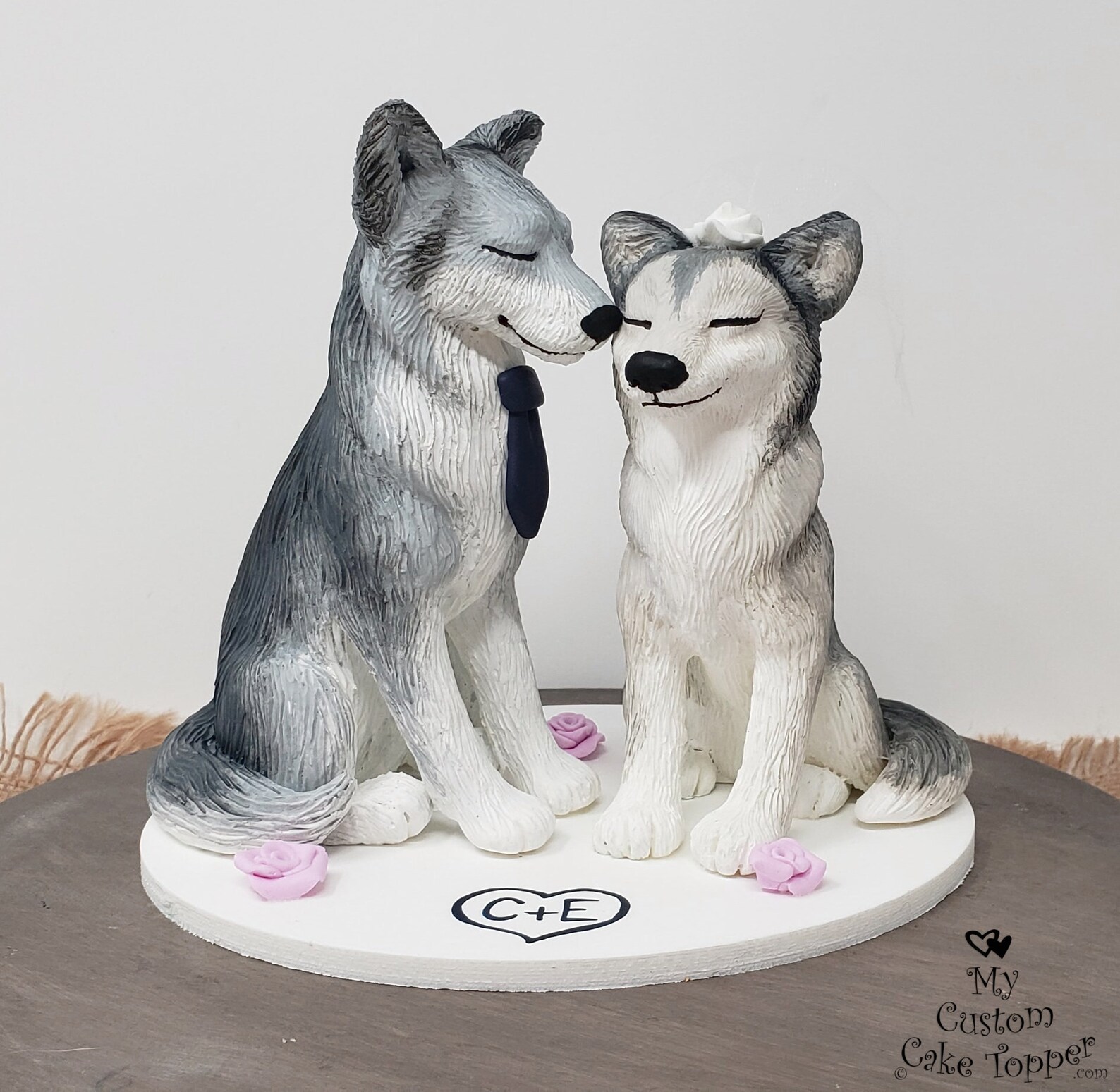 Realistic Wolves Wedding Cake Topper - Kissing Cheek - Etsy