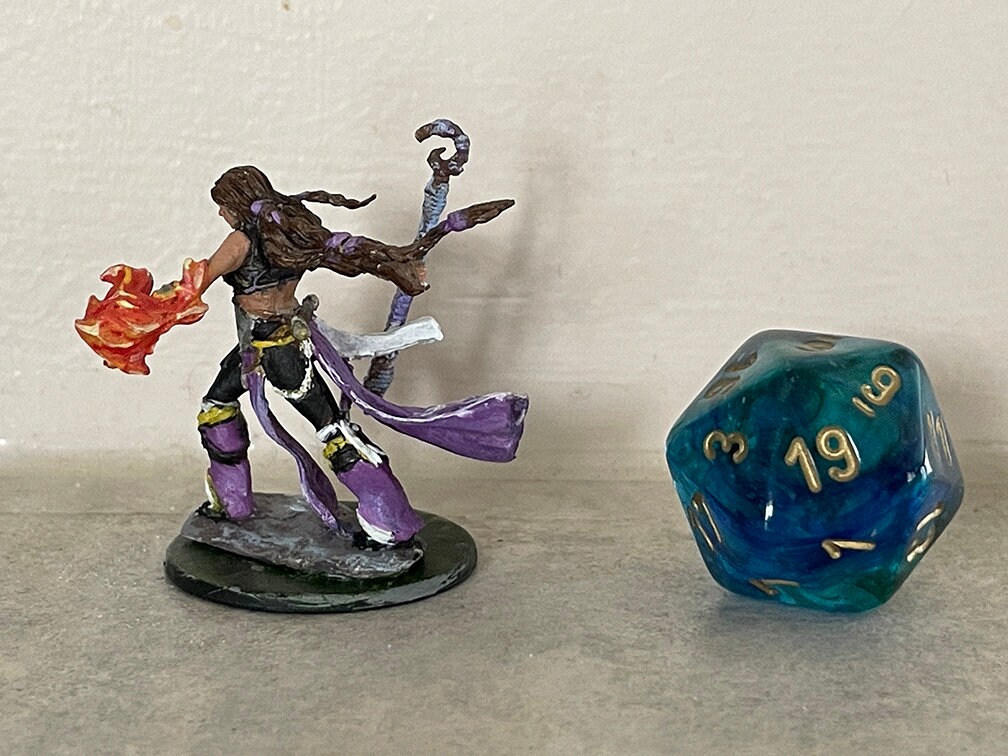 Human Female Sorcerer Mini Hand Painted Dnd Pathfinder Miniature Mini ...