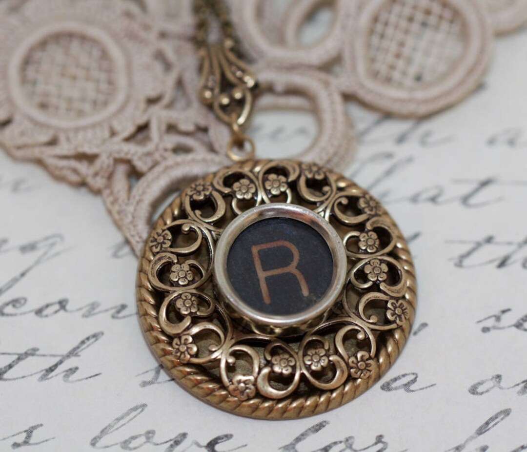 Typewriter Key Necklace-aged Vintage Typewriter Key-letter R Pendant ...
