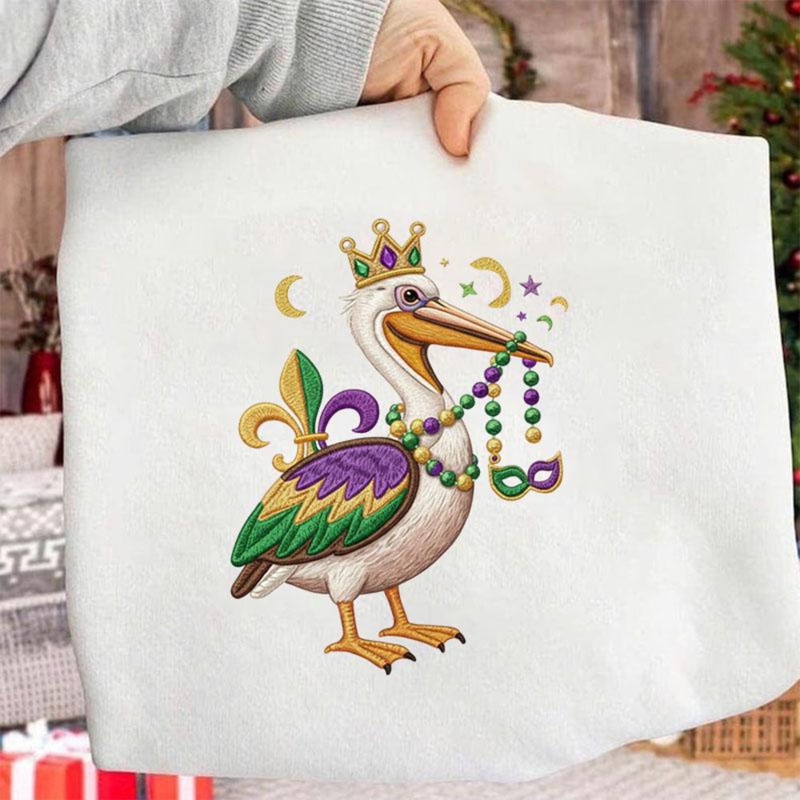 Mardi Gras Pelican Embroidery Design, Crowned Pelican With Beads ...