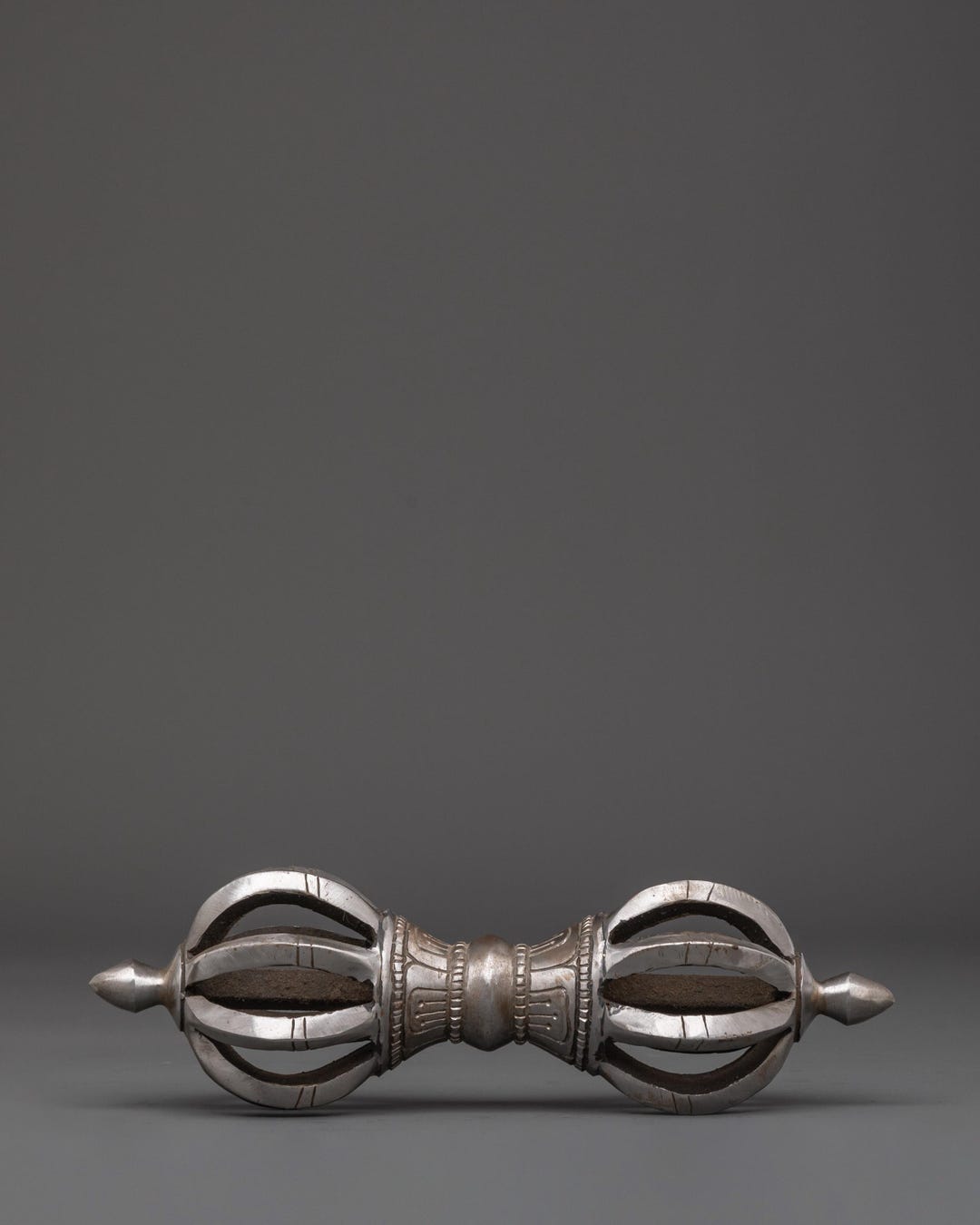 Indestructible Power Vajra | Symbol of Purity and Enlightenment ...