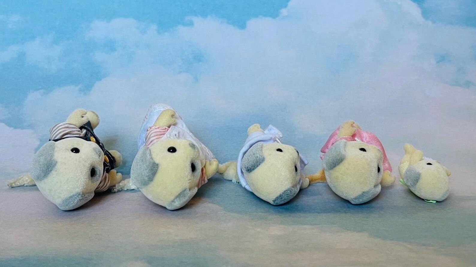 Sylvanian Families | Urban Life | Ivory Dog Family | UK | Pre Loved No ...