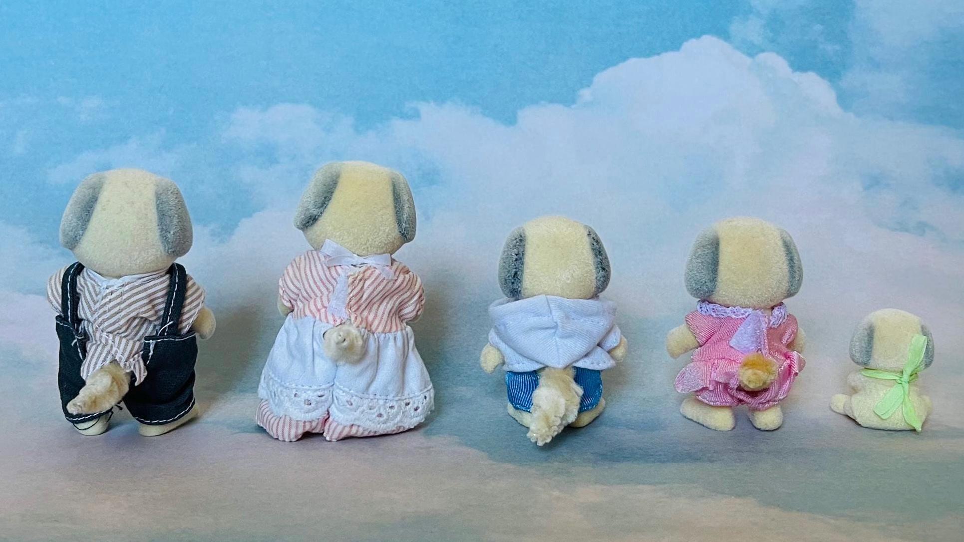 Sylvanian Families Urban Life Ivory Dog Family UK Pre Loved No Box ...