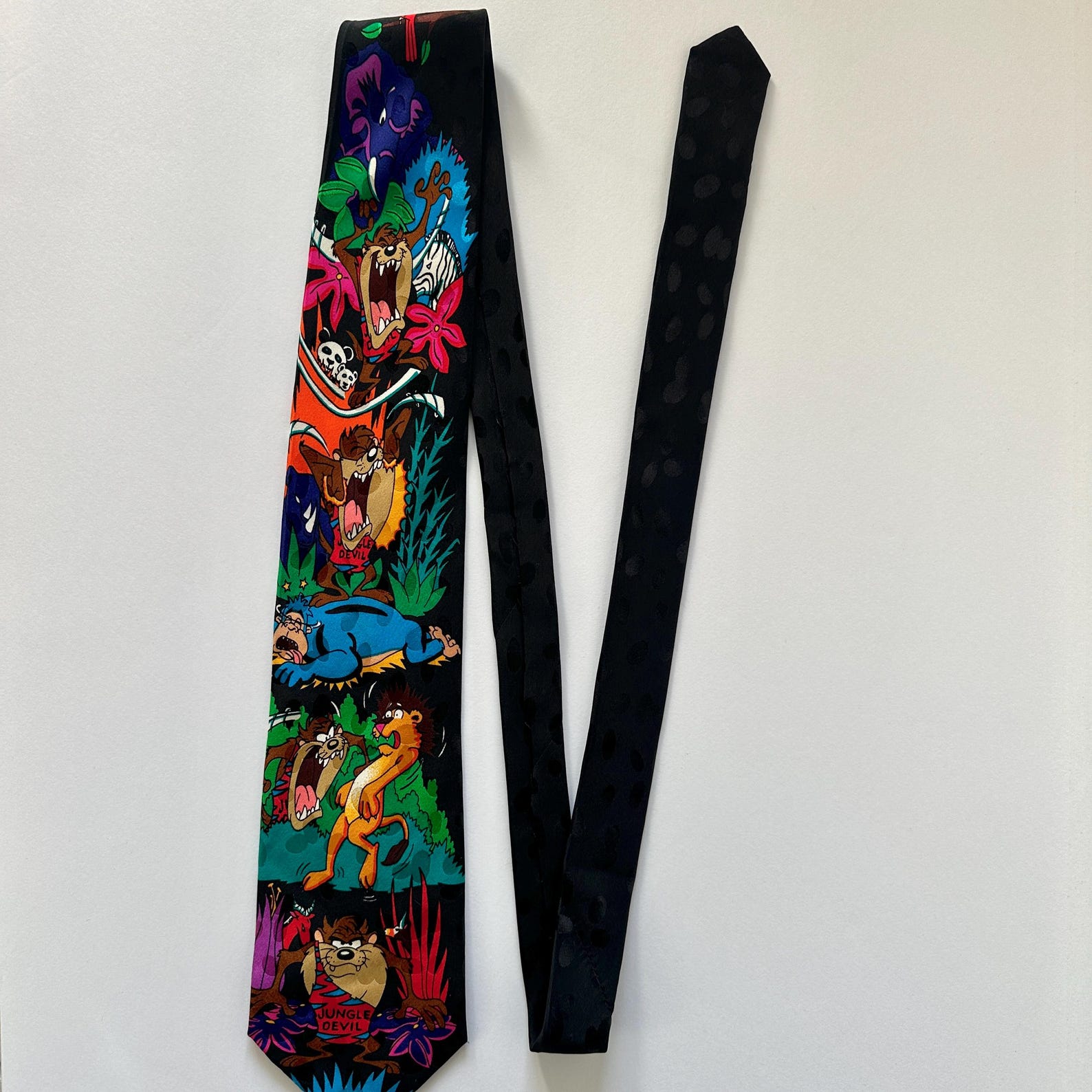 Looney Tunes Necktie Tasmanian Devil Mania 100% Silk Necktie Jungle ...