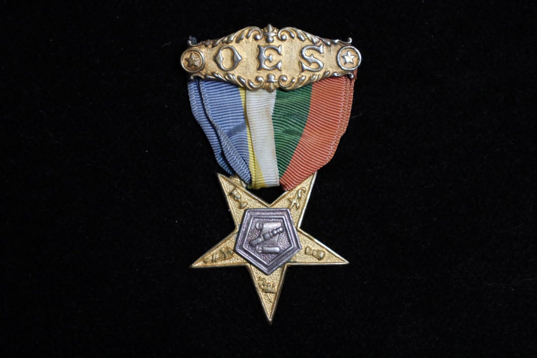 Eastern Star Vintage Station Pin CONDUCTRESS OES Masonic Antique Jewel ...
