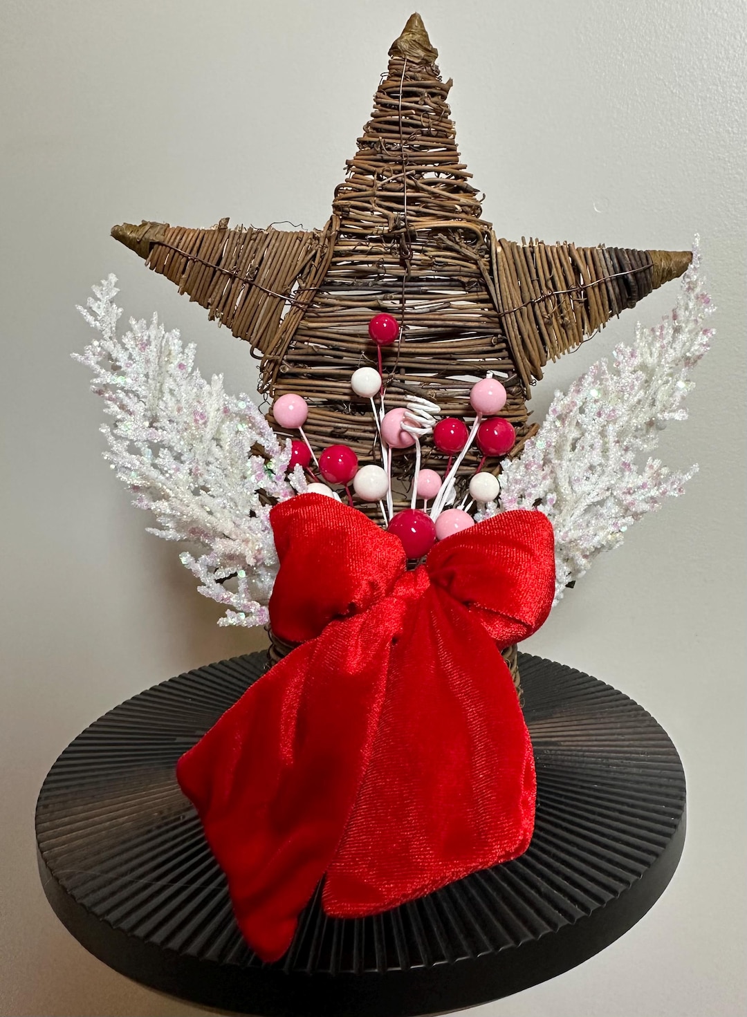 Festive Grapevine Star Arrangement With Frosted Branches & Candy ...