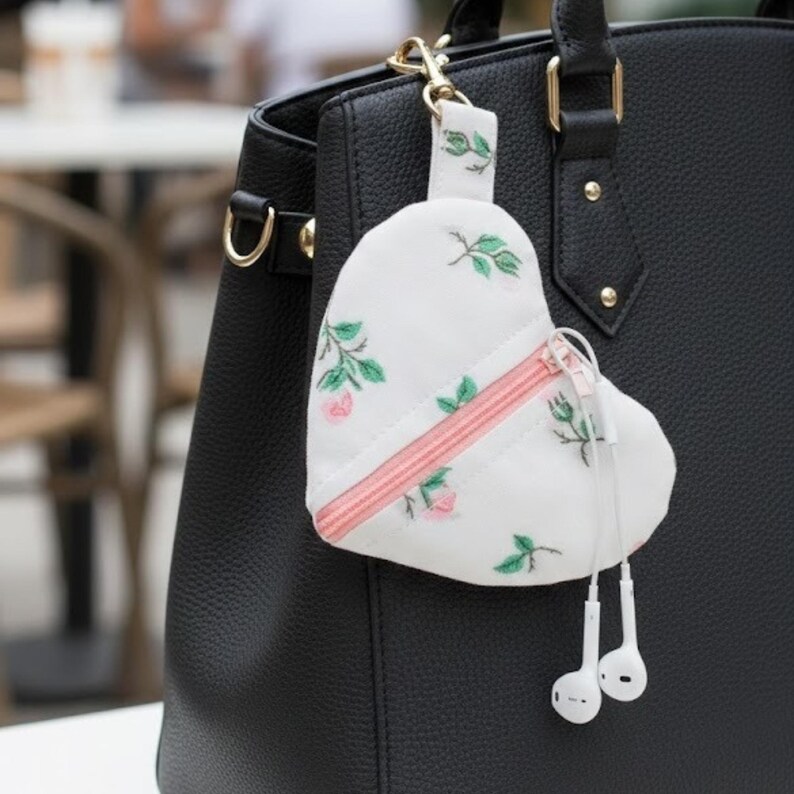 Mini Heart Pouch Sewing Pattern PDF | Small Zipper Coin Purse ...