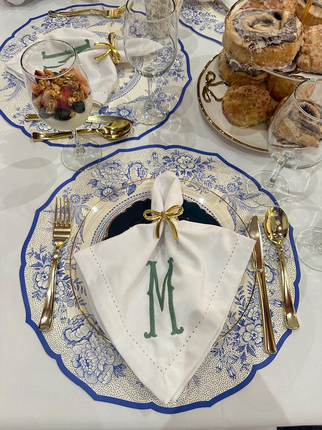 Custom Dinner Napkins, Embroidered With Monogram, Set of 4 - Etsy
