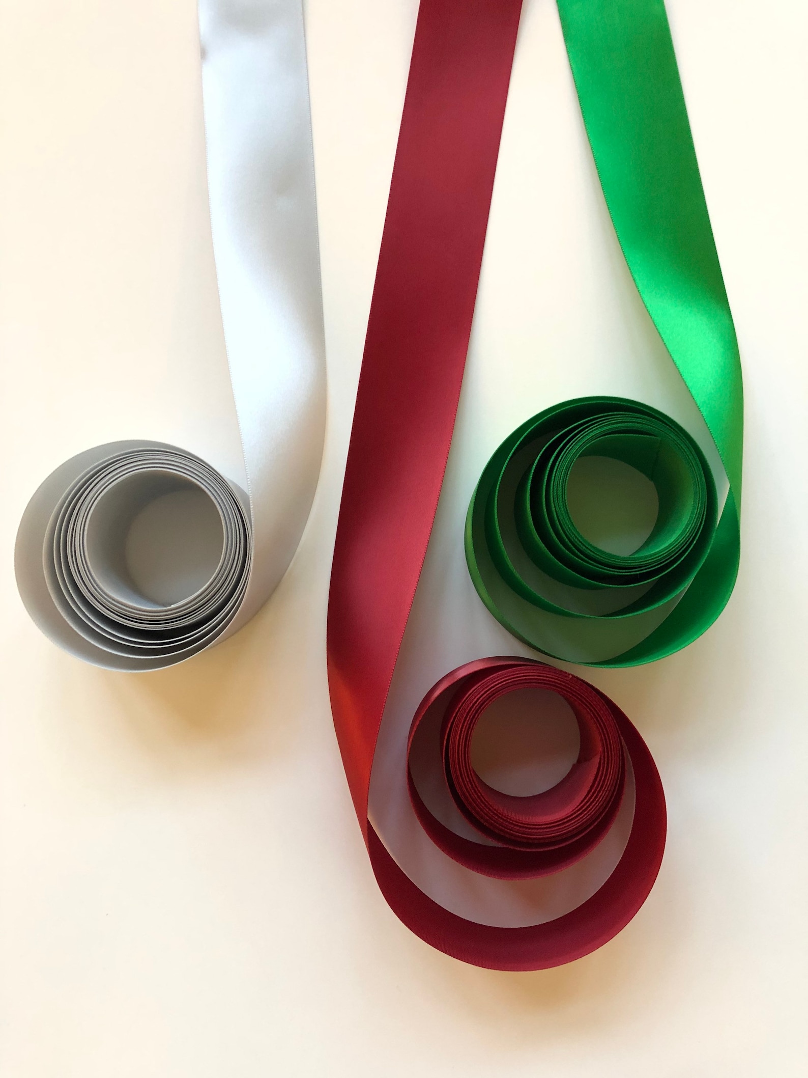 Scarlet Red Green or Silver Satin Ribbon 5 Yards 1 1/2 - Etsy