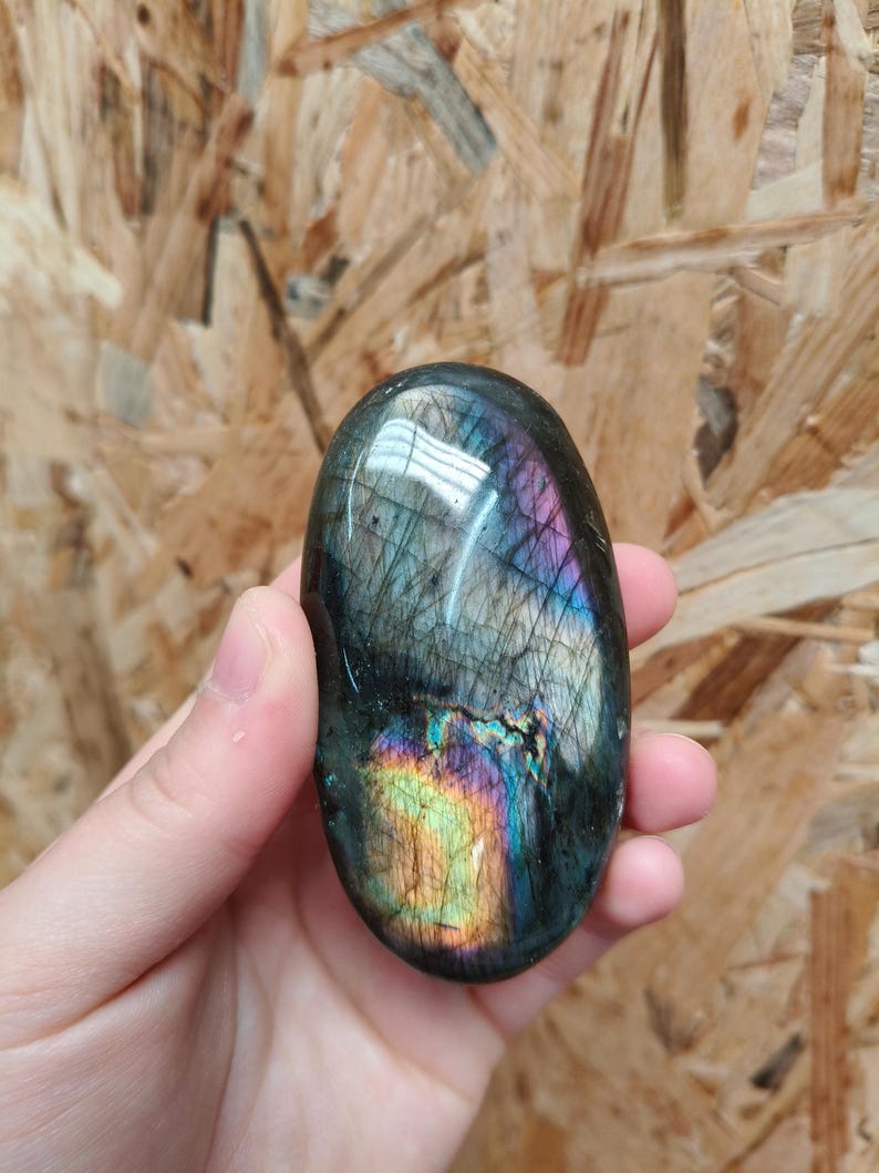 Rainbow Labradorite - 119 Gr - Pebble - Etsy