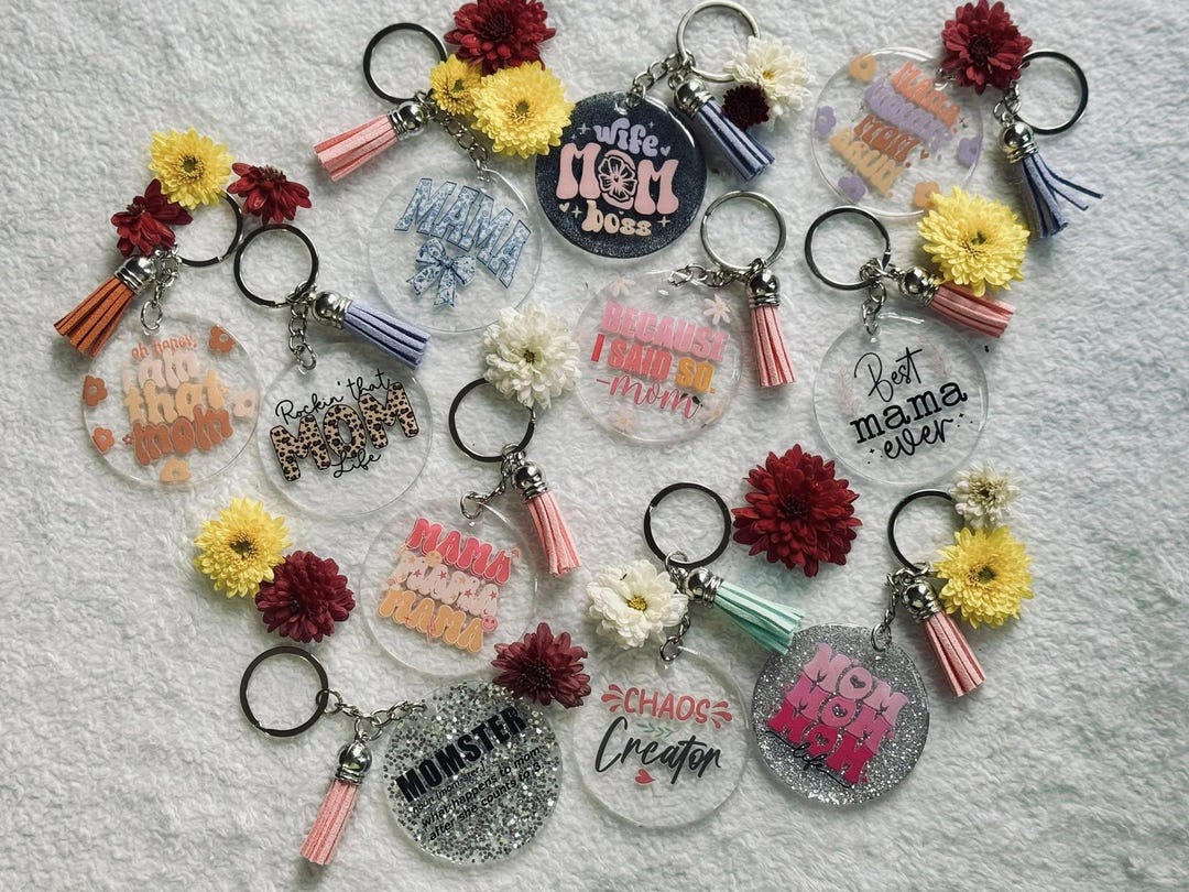 Mama Acrylic Keychain | UV Resin Sealed Keychain | Cute Gift for Mom ...