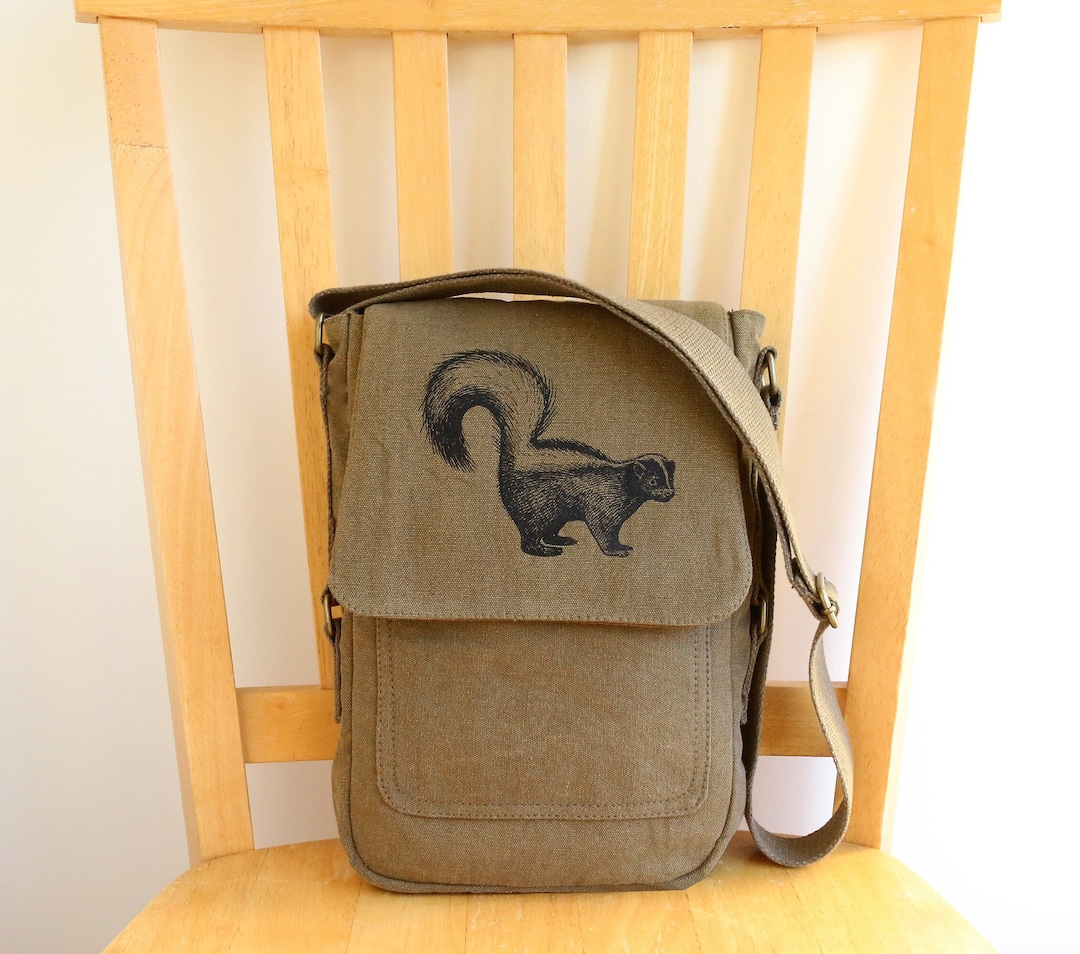 Skunk Tech Bag Small Purse Crossbody Shoulder Tablet Bag Gift for Skunk ...
