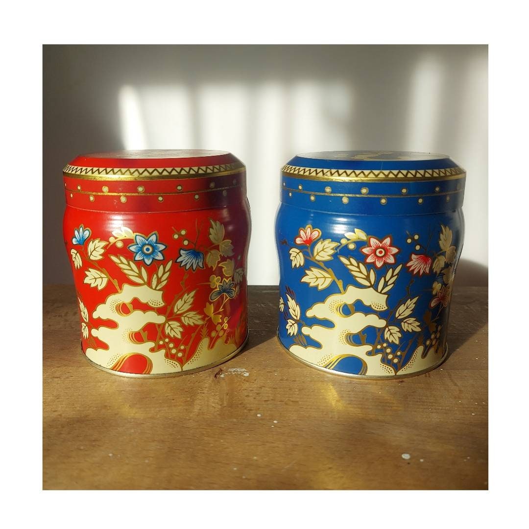 1960s Scribbans-kemp Tins in Blue and Red Asian Motif Pair Set of Two ...