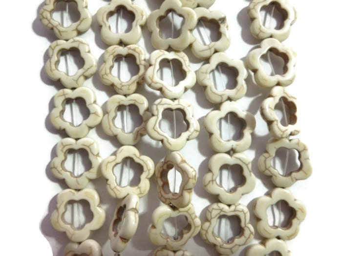 Bone White Howlite Open Flower - 18mm - Full Strand - 21 beads ...