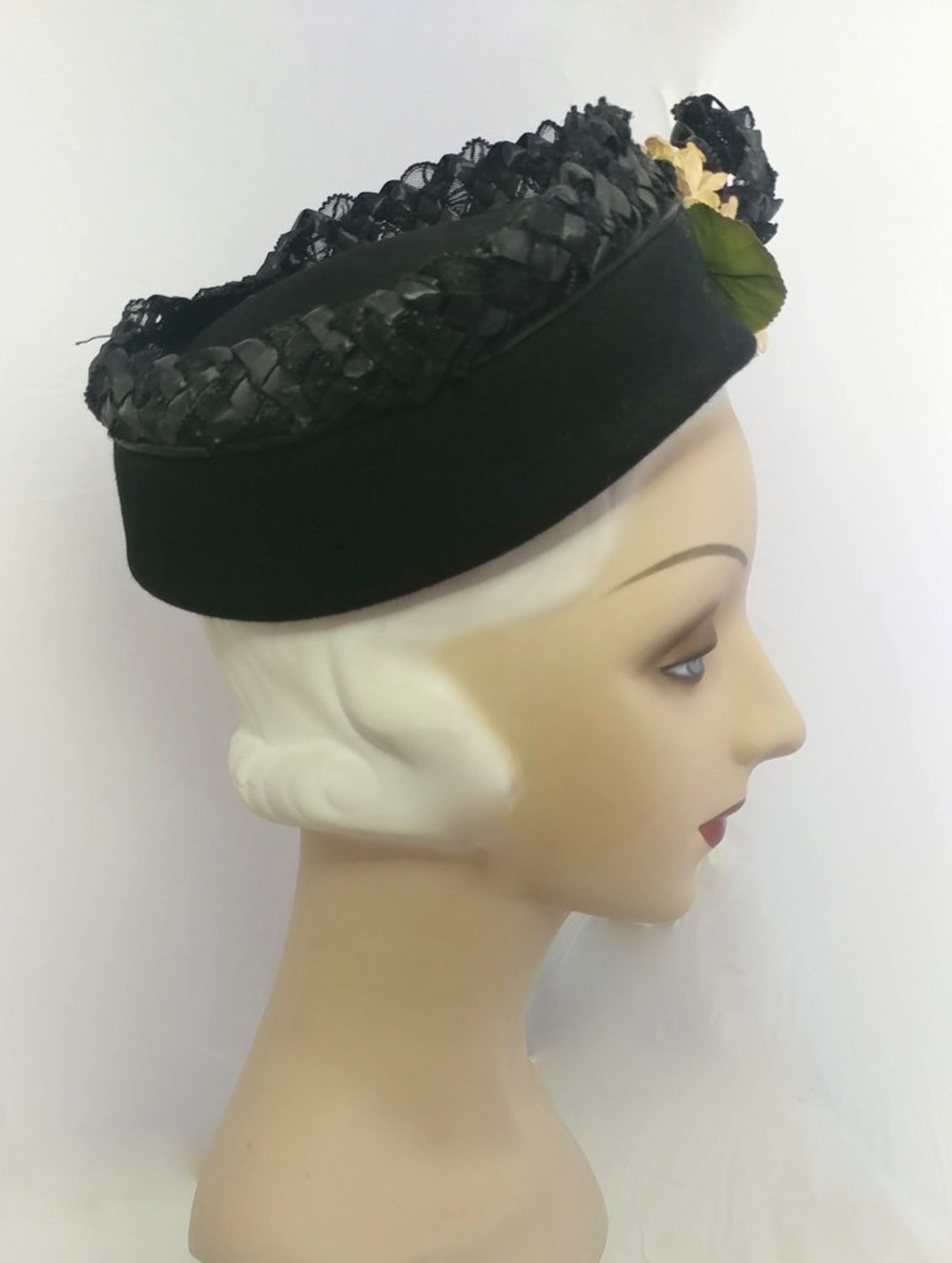 Vintage 1930s the White House Jaunty Felt & Raffia Hat With Violets - Etsy