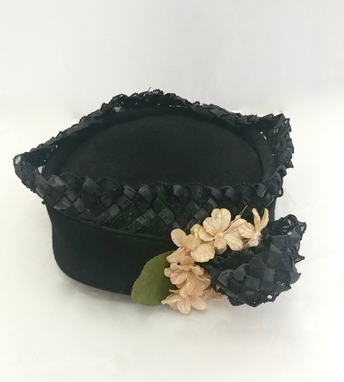 Vintage 1930s the White House Jaunty Felt & Raffia Hat With Violets - Etsy