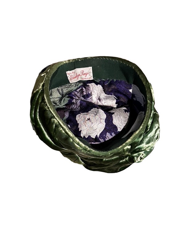Gorgeous 1940s Green Velvet Toque Turban Hat by Evely… - Gem