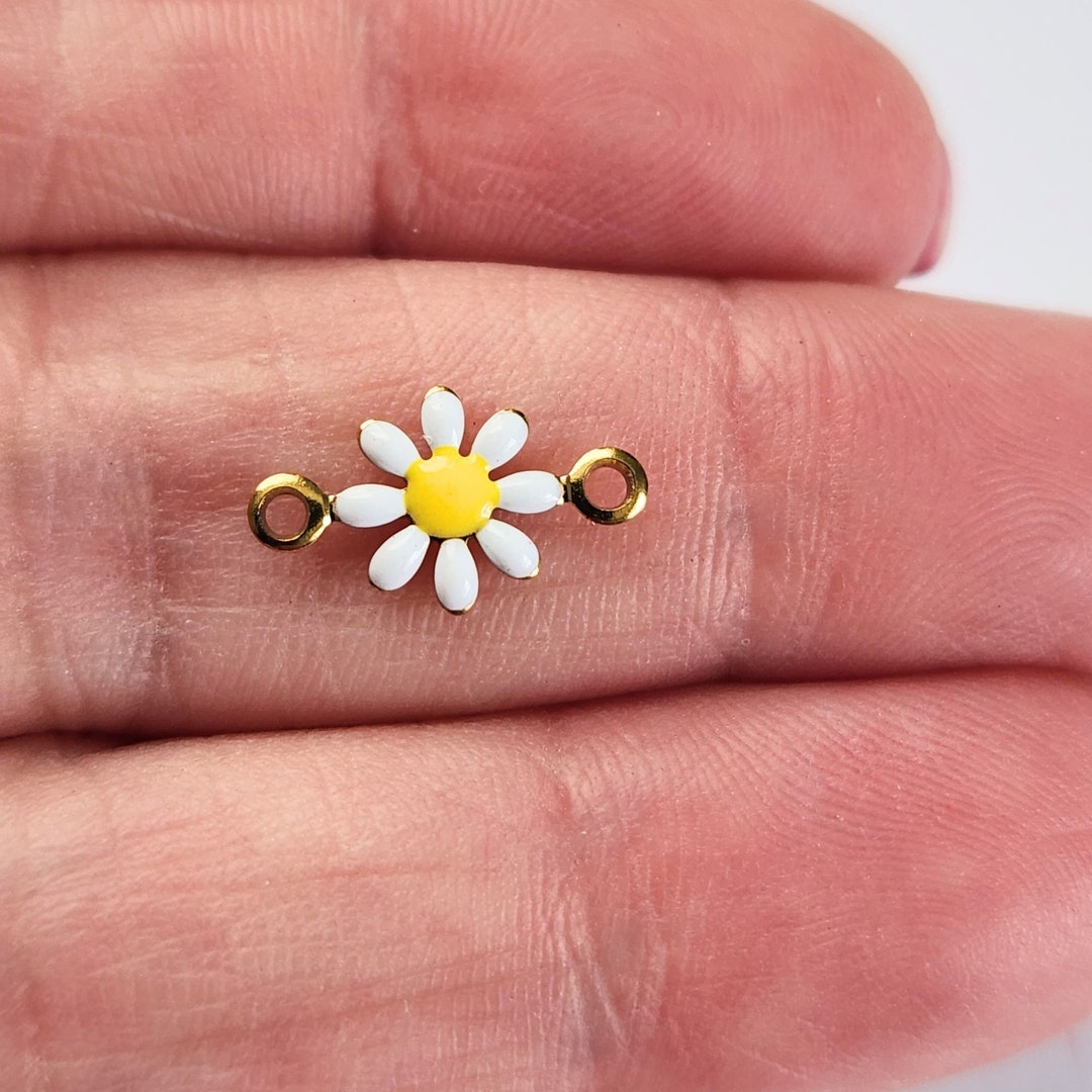 White Daisy Stainless Steel Connector Charms, Pack of 4, 13x7.5mm ...