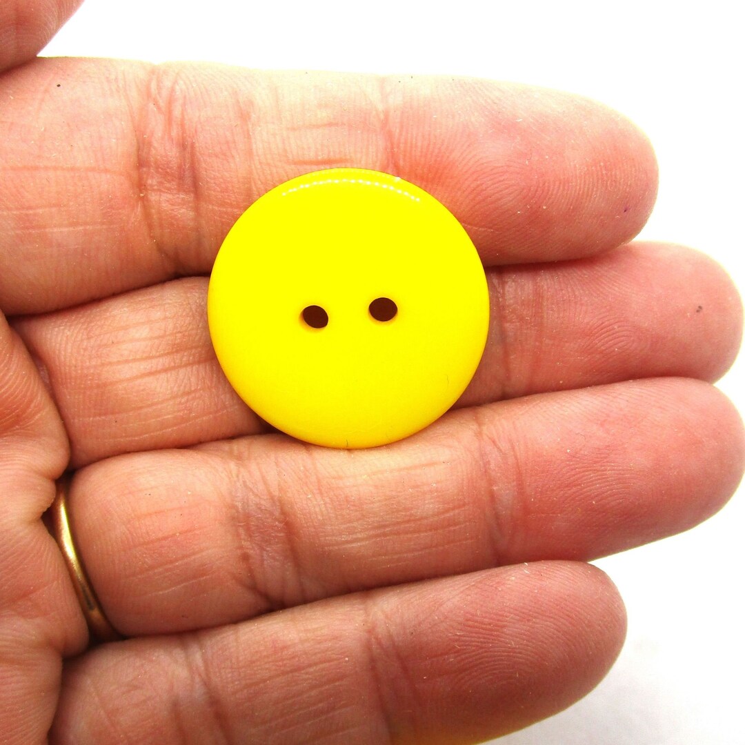 Yellow Plastic Buttons, Pack of 20/50 Buttons, 23mm, Craft Supplies - Etsy