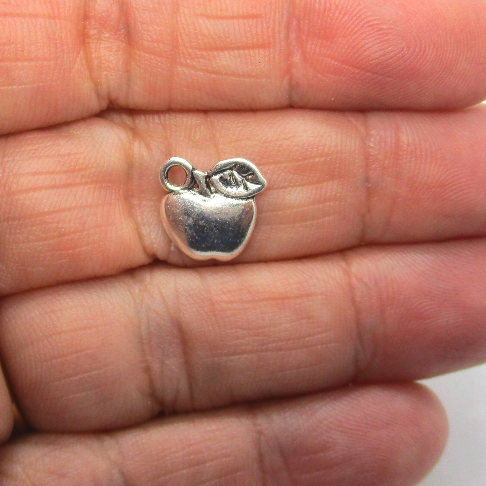 10 Apple Antique Silver Charms 11x11mm Apple Charms Jewelry - Etsy