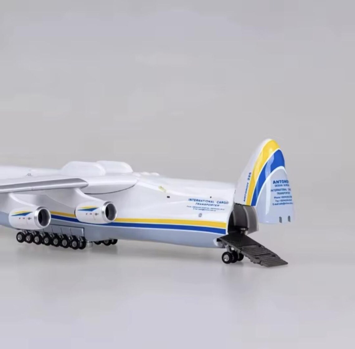 Antonov An-225 Mriya Airplane Model 1:200 | World’s Largest Aircraft ...