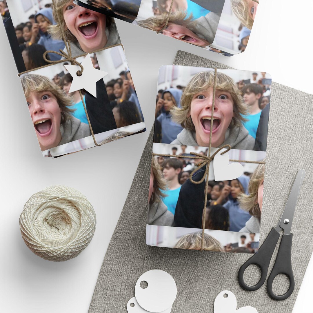 67 Kid Meme Funny Rizz Wrapping Papers - Christmas Santa Cartoon Funny ...