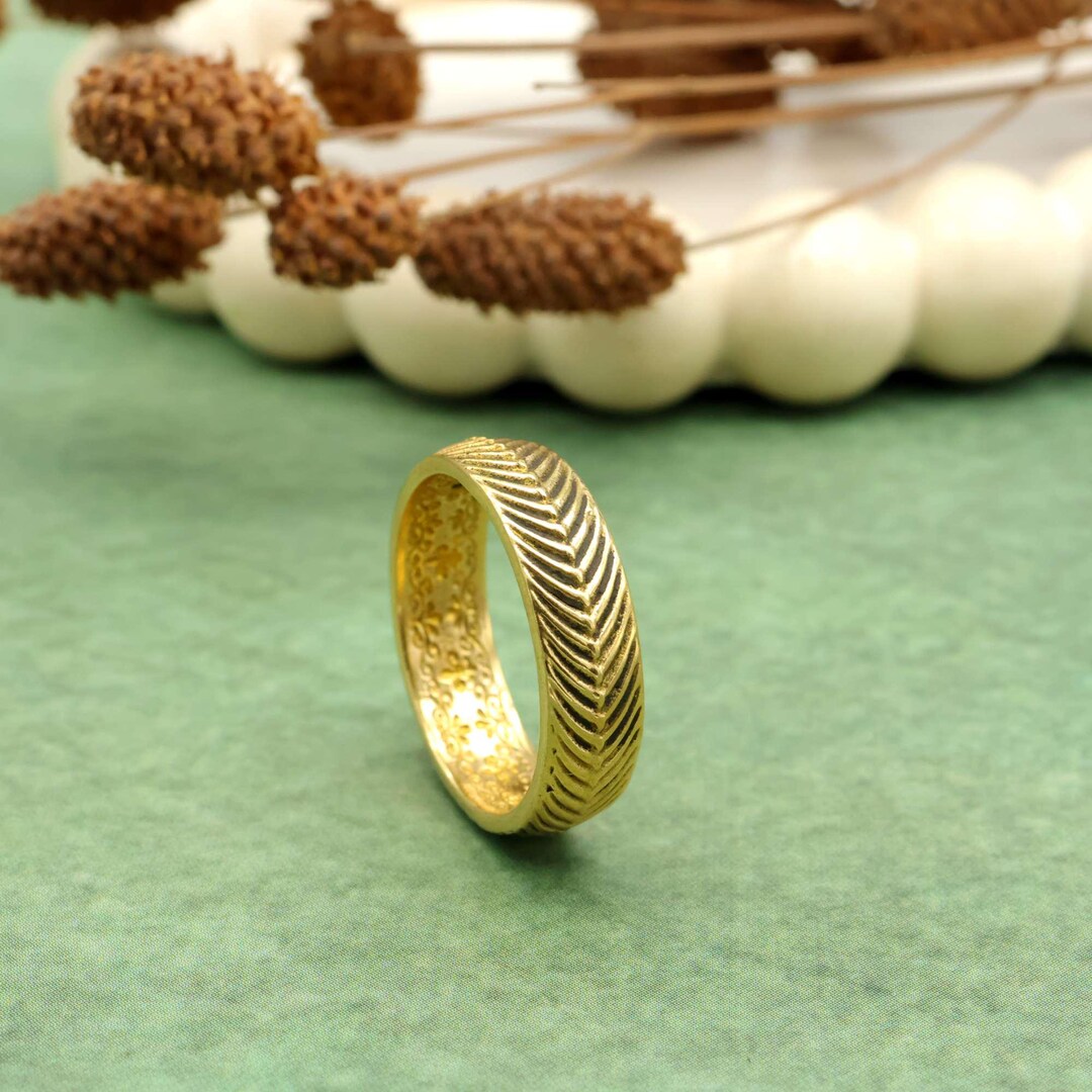 Gold Chevron Band Ring, Minimal Leaf Pattern Ring, Stackable Gold Ring ...