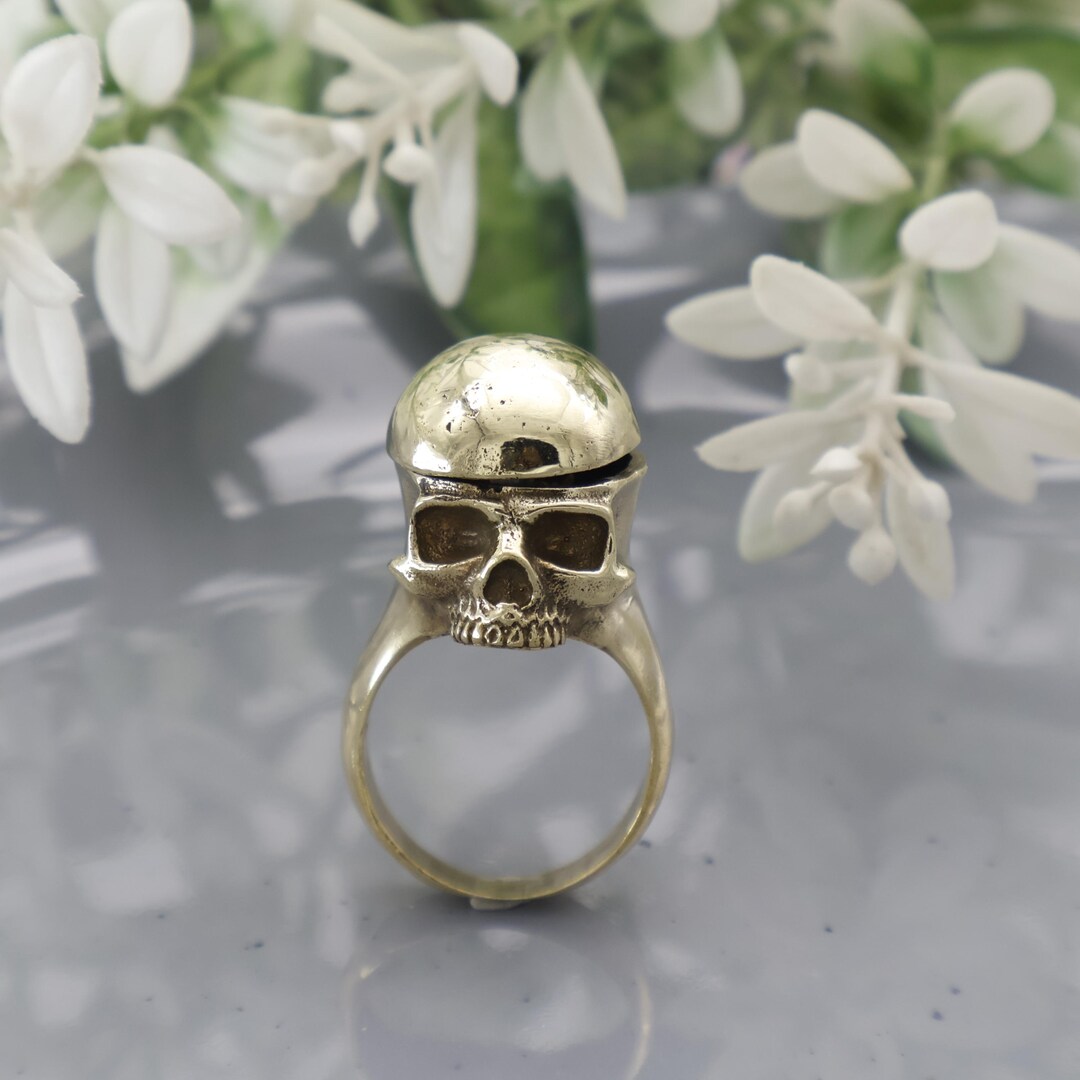 Skull Poison Ring, Gothic Secret Compartment Ring, Vintage Brass Skull ...