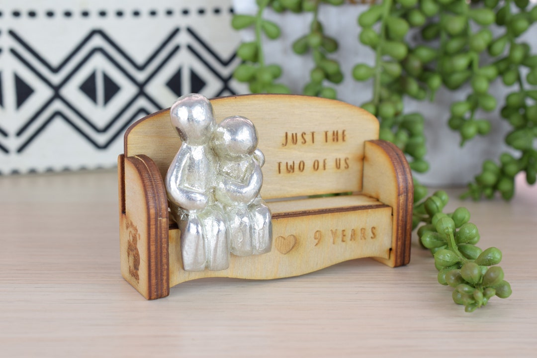 Cuddling Couple Wooden Bench - 9 Year Anniversary Gift - Etsy