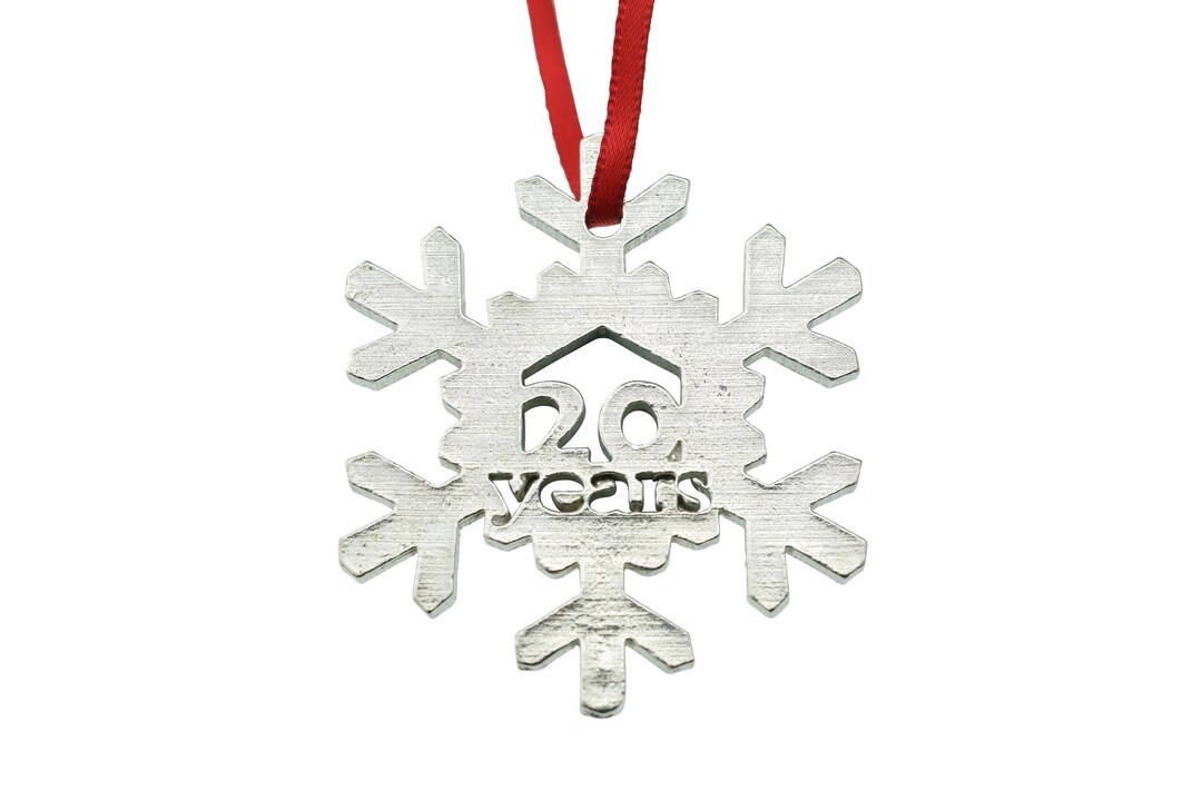 20 Year Cut Out Metal Snowflake Christmas Tree Hanging Decoration ...