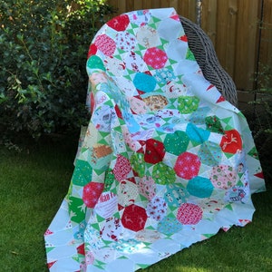 Snowball Quilt PDF Sewing Pattern, a Classic Patchwork Design With a ...