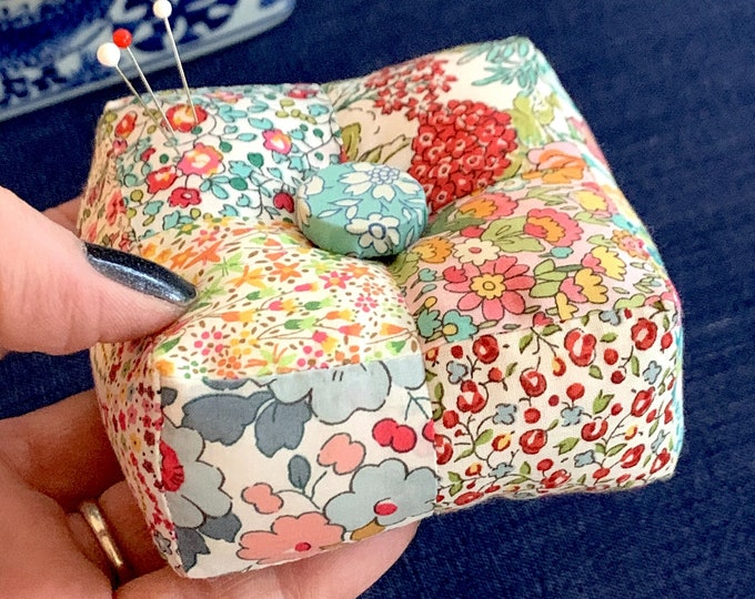 Pincushion Station - Etsy